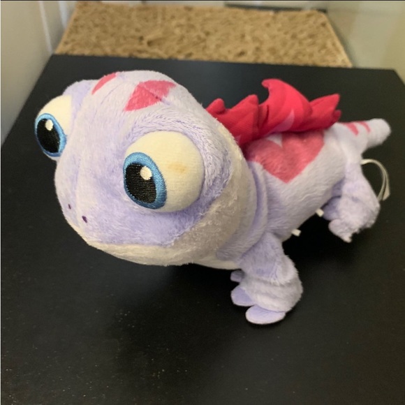 Disney | Toys | Disney Frozen 2 Color Bruni Salamander 2 Move Light ...
